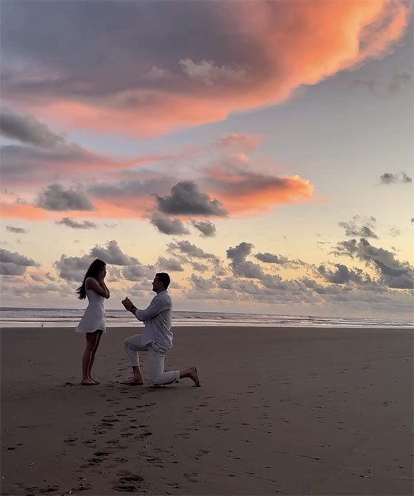 Félix d'Occupation Double fait la grande demande en mariage à Solène